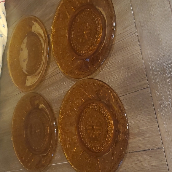 Tiara | Dining | 4 Tiara Sandwich Glass Dinner Plates | Poshmark